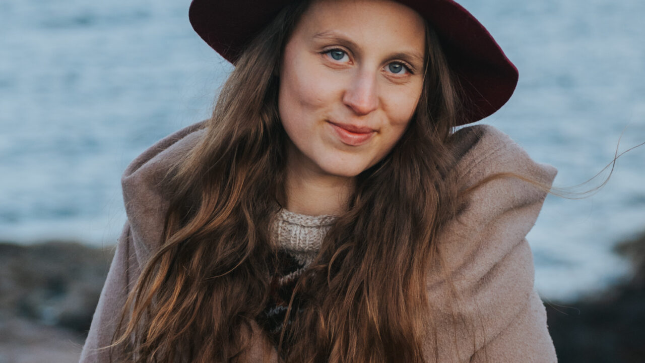 Julie Buene - Ängsbacka